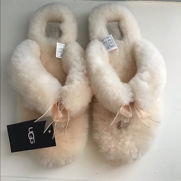UGG | Shoes | Light Pink Slippers | Poshmark